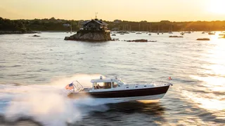 On board the adventure chaser 53zi MJM